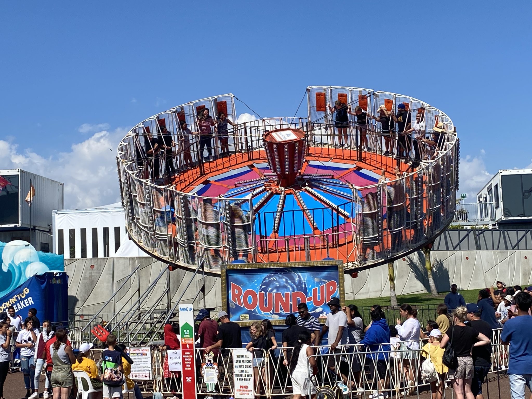 Round Up - Mahons Amusements