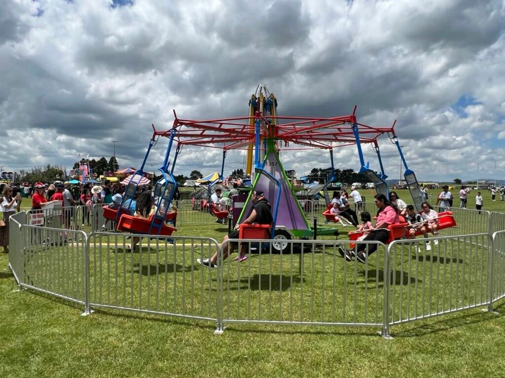 Flying Chairs - Mahons Amusements
