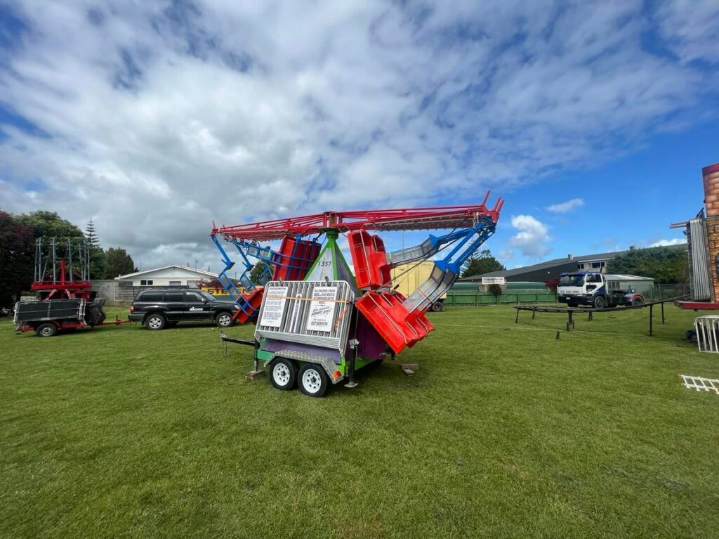 Flying Chairs - Mahons Amusements